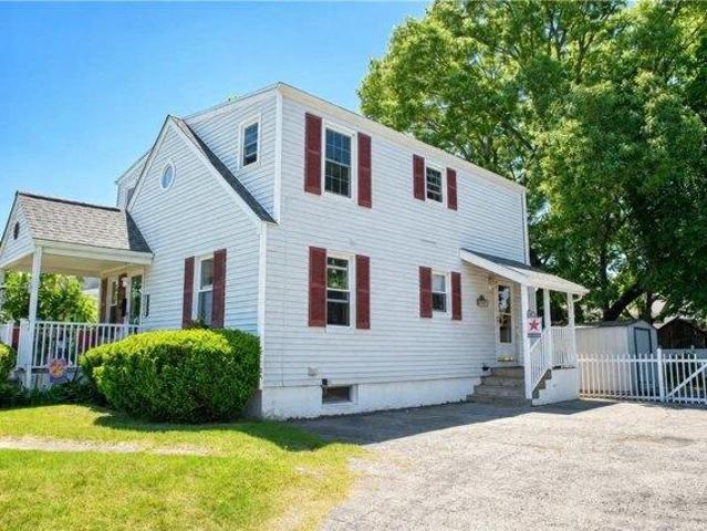 house with 4 bedroom, West Warwick RI ES103128600