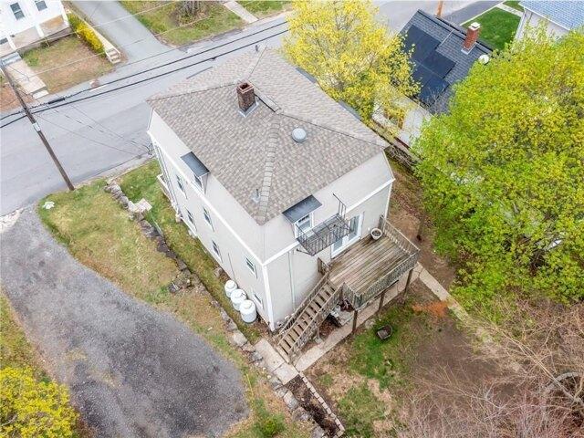 house with 4 bedroom, West Warwick RI ES103163409