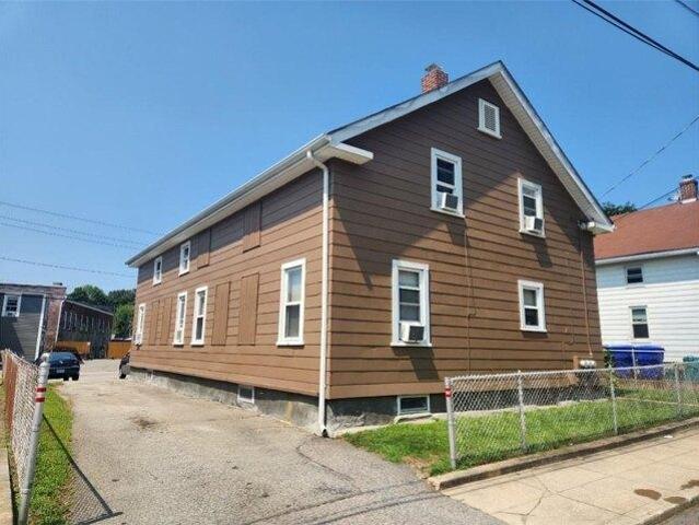 house with 4 bedroom, West Warwick RI ES105115138