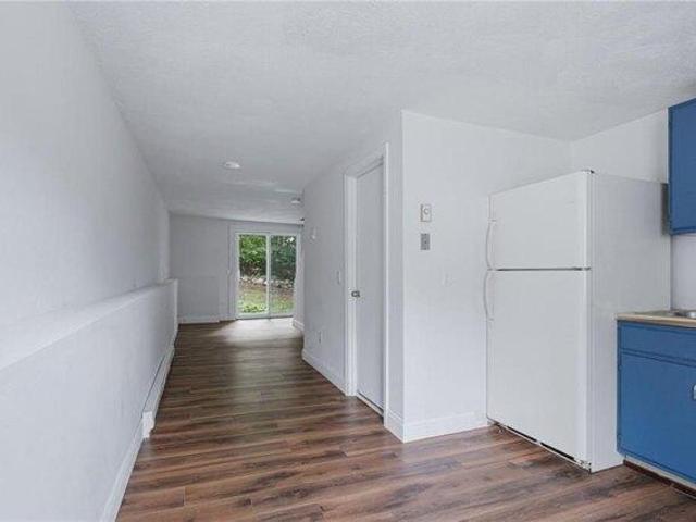 house with 4 bedroom, West Warwick RI ES105145031