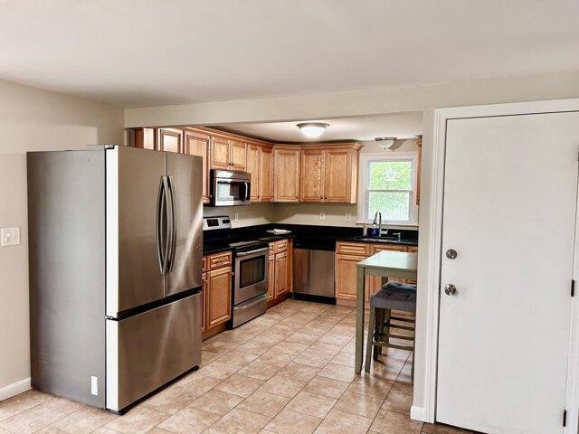 house with 4 bedroom, West Yarmouth MA ES104831901