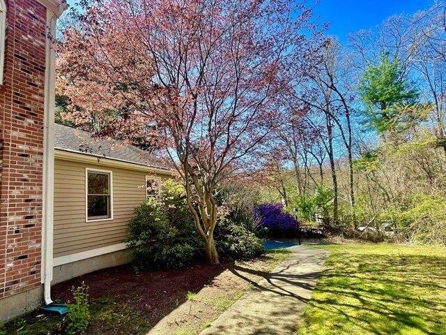 house with 4 bedroom, Westborough MA DS102584133
