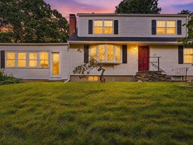 house with 4 bedroom, Westborough MA DS104192008