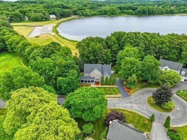 house with 4 bedroom, Westborough MA ES103887367