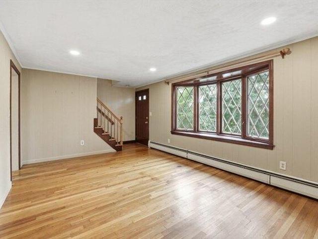 house with 4 bedroom, Westborough MA ES104788325