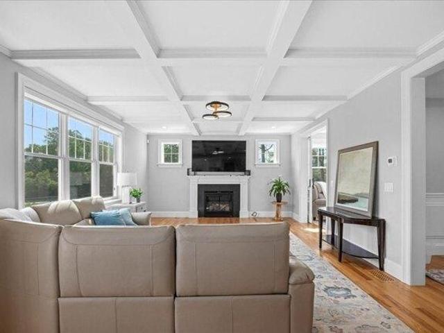 house with 4 bedroom, Westborough MA ES104831509