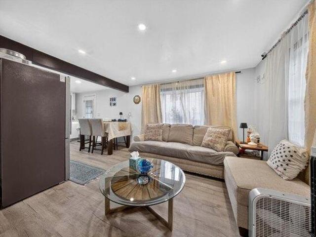 house with 4 bedroom, Westbrook ME ES103931042