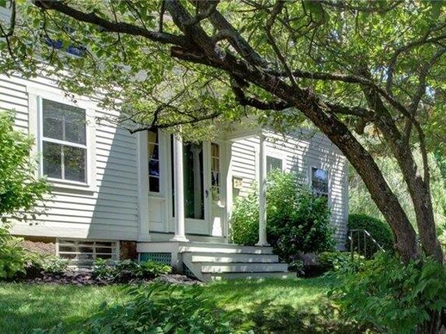 house with 4 bedroom, Westerly RI DS101748545