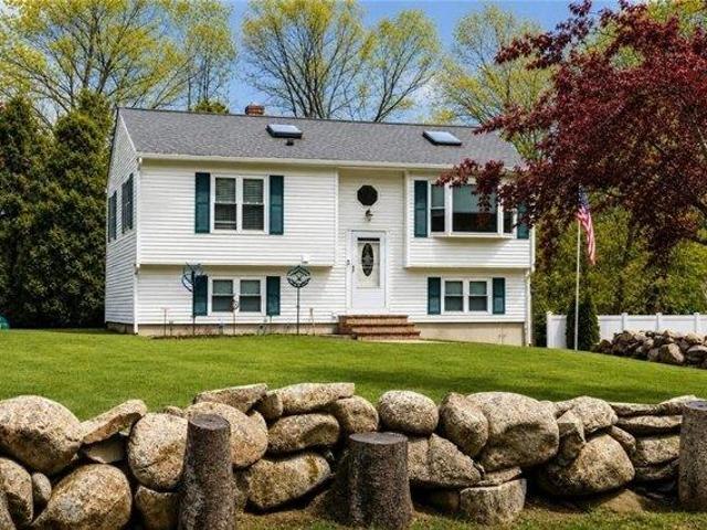 house with 4 bedroom, Westerly RI DS103037523