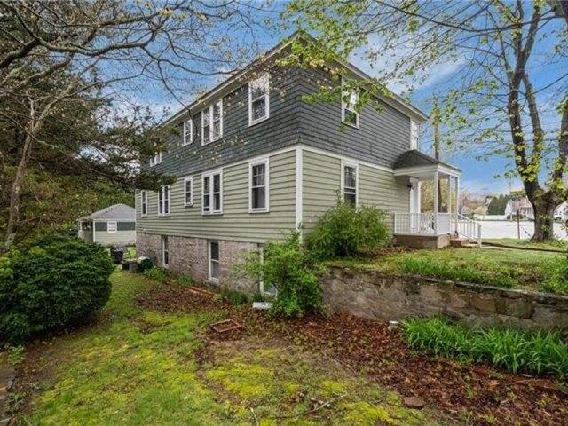 house with 4 bedroom, Westerly RI ES103159238