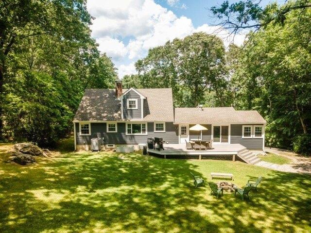 house with 4 bedroom, Westerly RI ES104011597