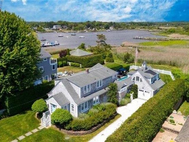 house with 4 bedroom, Westerly RI ES104849859