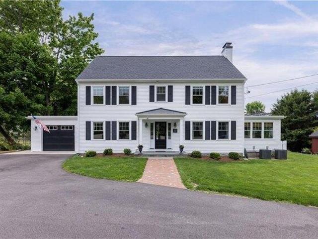 house with 4 bedroom, Westerly RI ES104832539