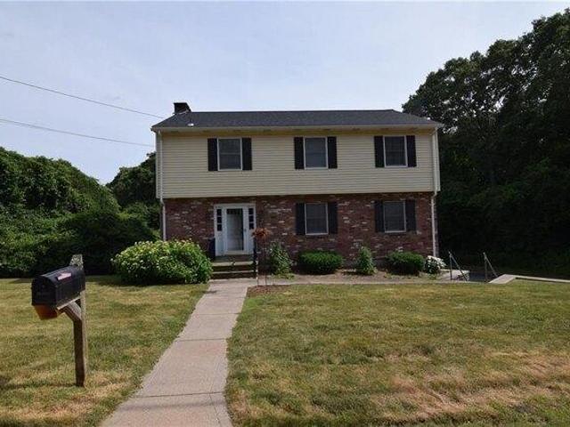 house with 4 bedroom, Westerly RI ES105080688