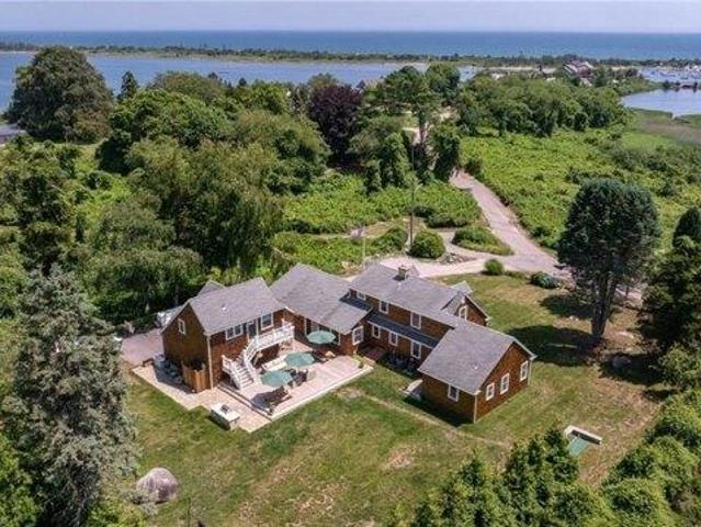 house with 4 bedroom, Westerly RI ES105144706