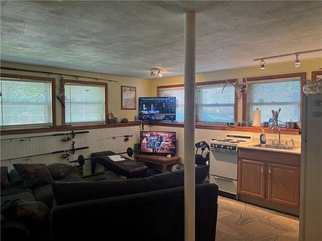 house with 4 bedroom, Westerly RI ES105123722