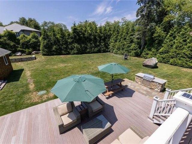 house with 4 bedroom, Westerly RI ES105207857