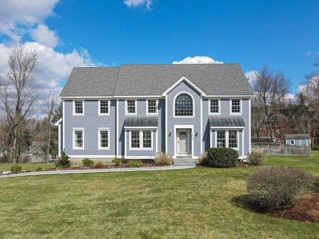house with 4 bedroom, Westford MA DLS101781403