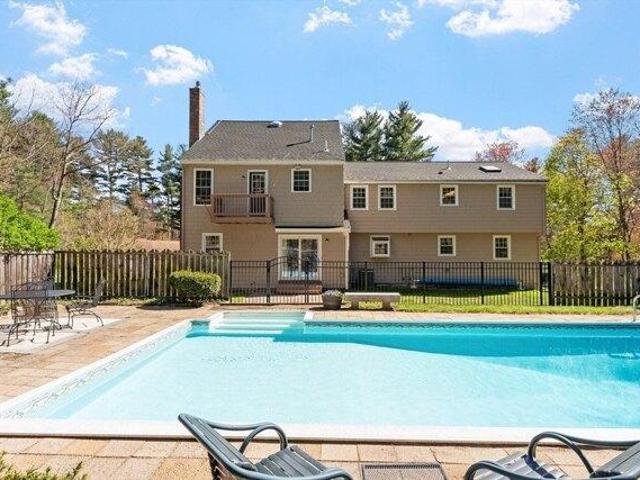 house with 4 bedroom, Westford MA DS102634095