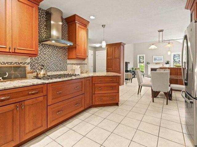 house with 4 bedroom, Westford MA DS103932339