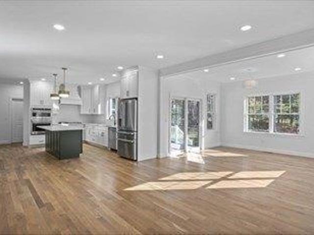 house with 4 bedroom, Westford MA ES103101577