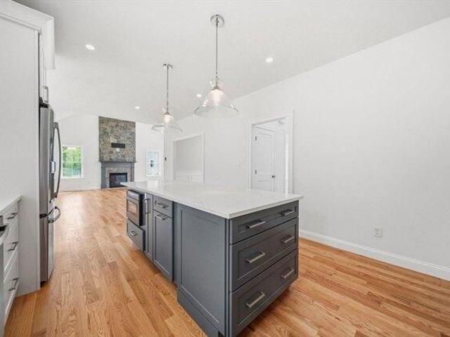 house with 4 bedroom, Westford MA ES103251206