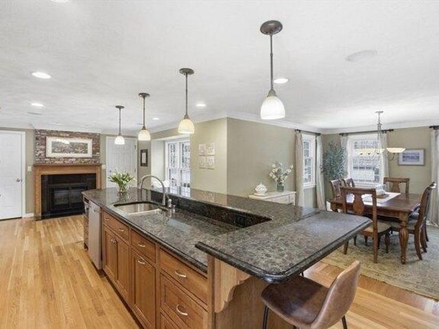 house with 4 bedroom, Westford MA ES103442689