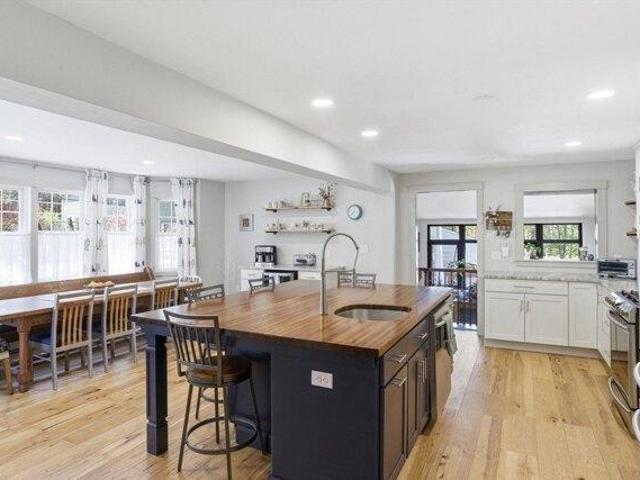 house with 4 bedroom, Westford MA ES104076378