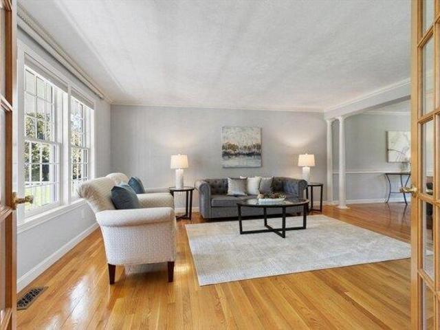 house with 4 bedroom, Westford MA ES104571431