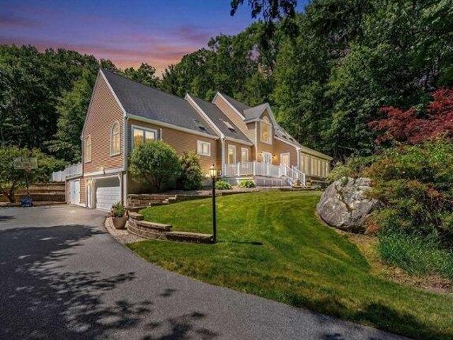 house with 4 bedroom, Westford MA ES105095634