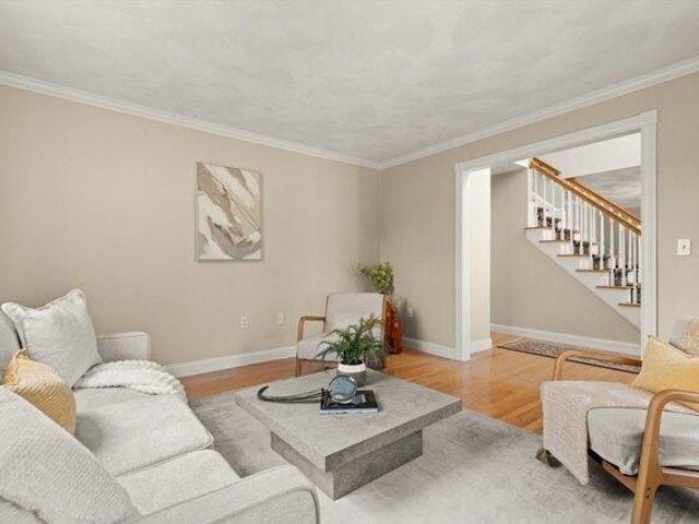 house with 4 bedroom, Westford MA ES105116358