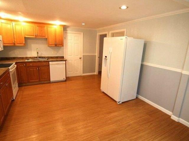 house with 4 bedroom, Westfield MA DLS102343165