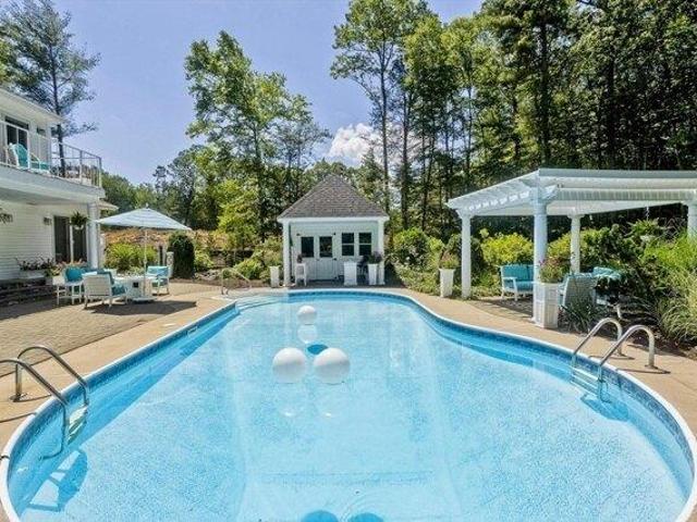 house with 4 bedroom, Westfield MA DS101958240