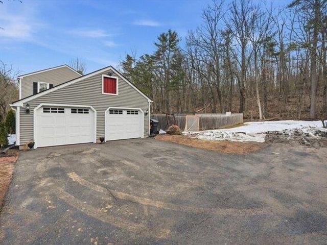 house with 4 bedroom, Westfield MA DS102477586