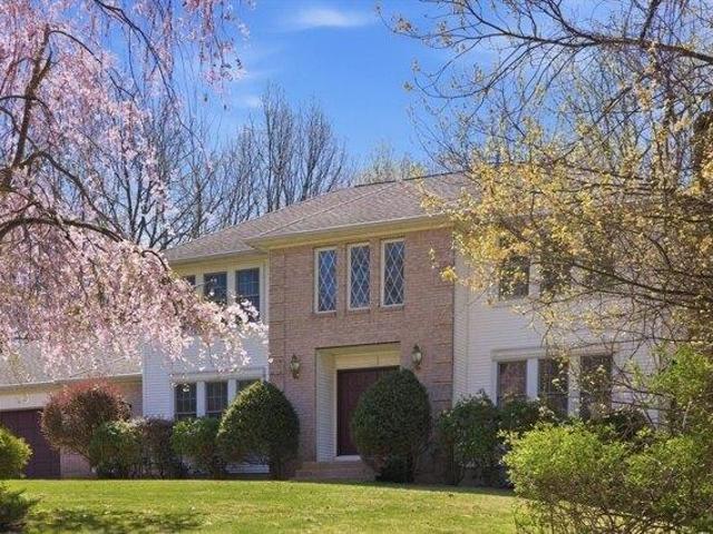 house with 4 bedroom, Westfield MA DS102584569