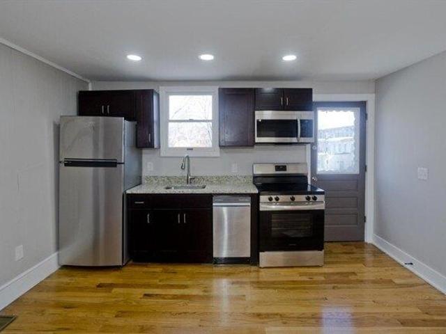 house with 4 bedroom, Westfield MA DS102062134