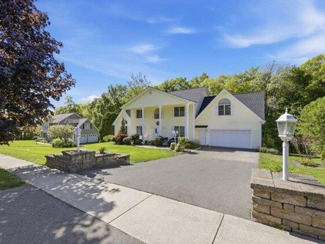 house with 4 bedroom, Westfield MA ES103493597