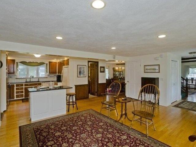 house with 4 bedroom, Westfield MA ES104922100