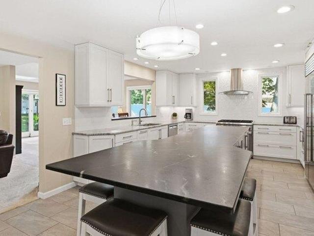 house with 4 bedroom, Westfield MA ES105438900