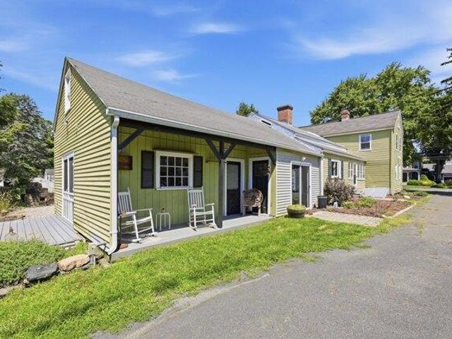 house with 4 bedroom, Westfield MA ES105351972