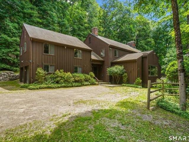 house with 4 bedroom, Weston CT DS104237400