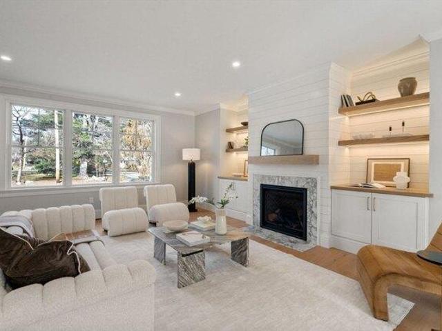 house with 4 bedroom, Weston MA DS102317563