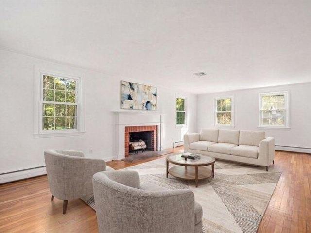 house with 4 bedroom, Weston MA ES104482202