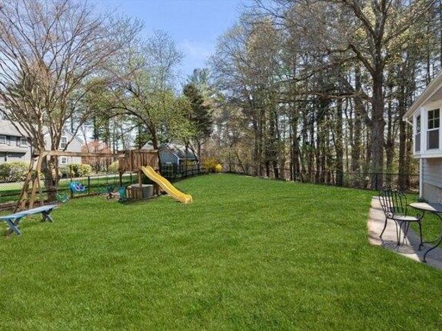 house with 4 bedroom, Weston MA ES104853119