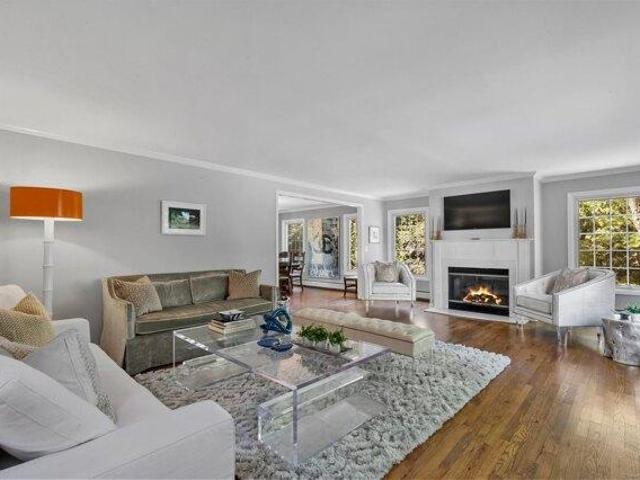 house with 4 bedroom, Westport CT ES104443747