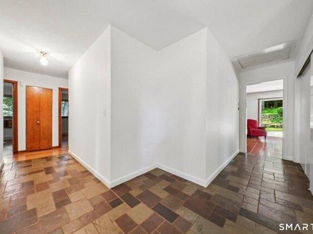 house with 4 bedroom, Westport CT ES105124526