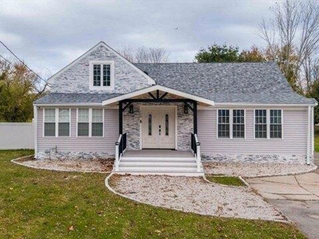 house with 4 bedroom, Westport MA DS102444031