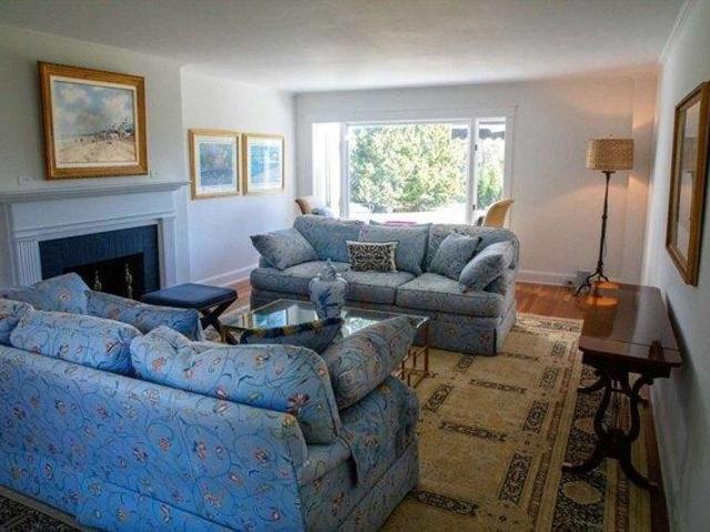 house with 4 bedroom, Westport MA ES105081901
