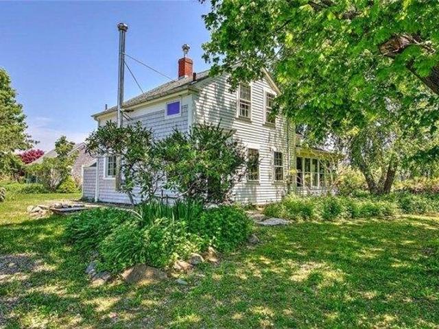 house with 4 bedroom, Westport MA ES105175880