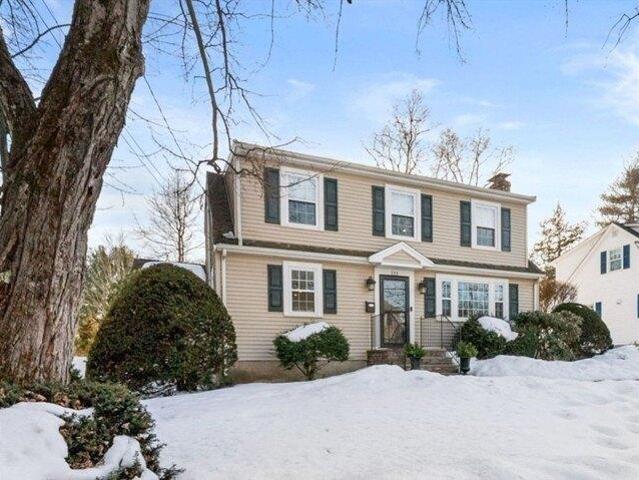 house with 4 bedroom, Westwood MA DLS102409102